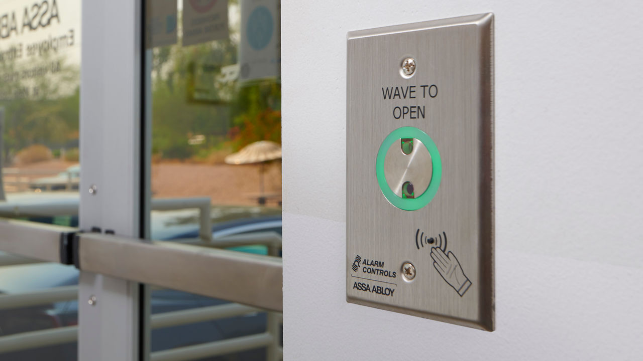 Door Security Challenges By Role: Facility Manager | ASSA ABLOY DSS