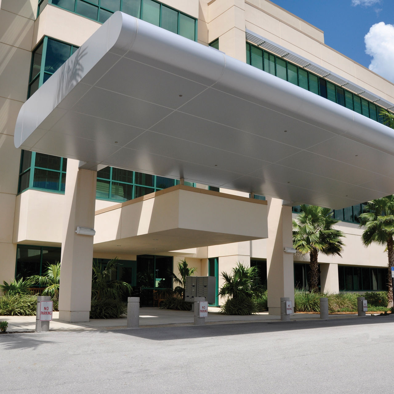 Curb To Core Healthcare Solutions | ASSA ABLOY DSS